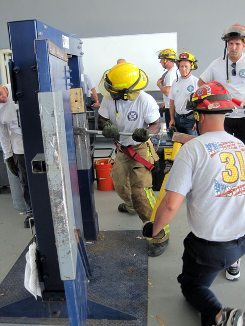 Firehouse Innovations Training Corp. - Forcible Entry Door Training ...